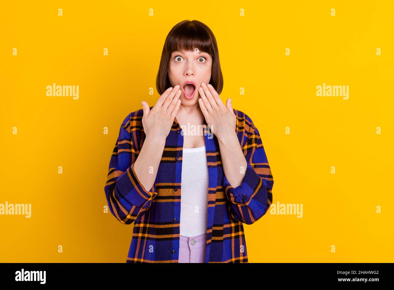 Portrait of attractive amazed girl sudden news reaction stupor srating ...