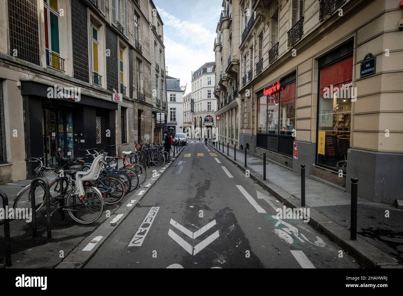 Street scene at the streets fo Paris and people walking around. Paris ...