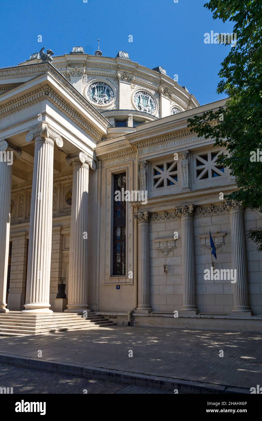 BUCHAREST, ROMANIA - AUGUST 17, 2021: Building of Romanian Athenaeum in ...
