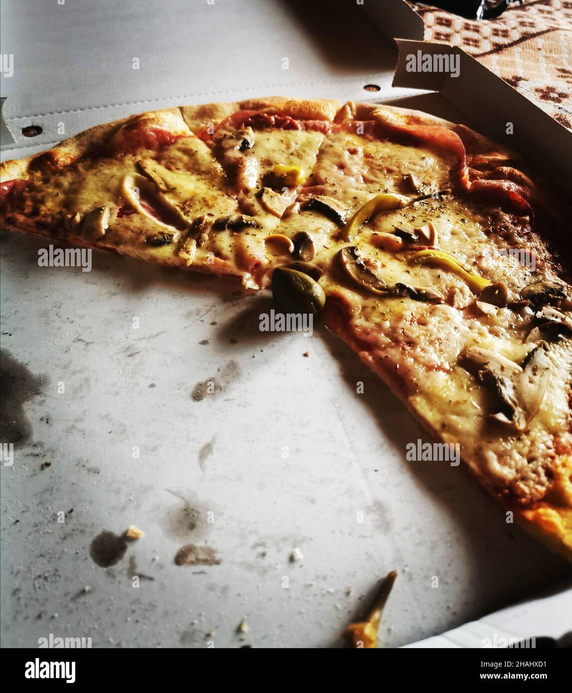 Pizza half eaten hi-res stock photography and images - Alamy