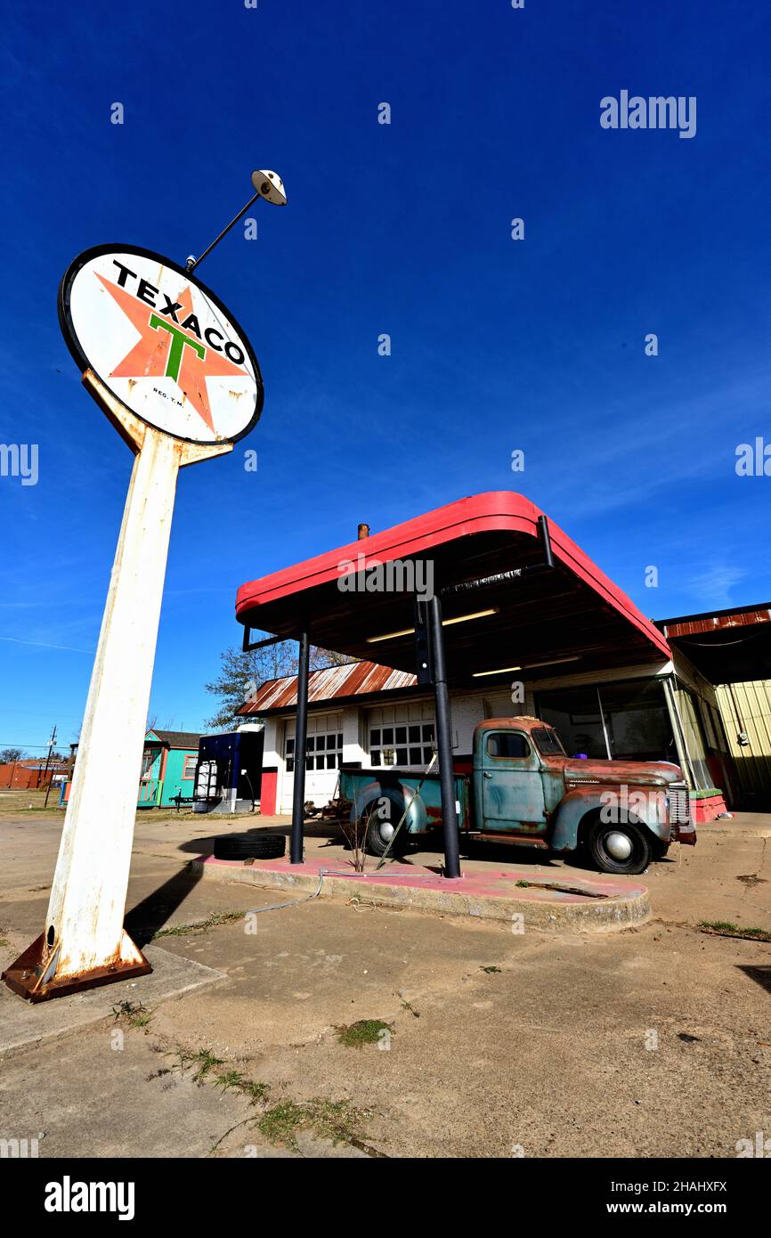 Old Texaco Gas Station Texas Stock Photo - Alamy