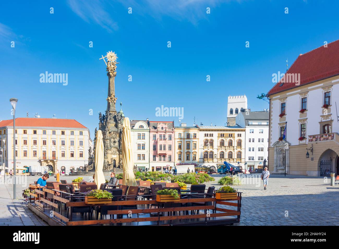 Olomouc (Olmütz): Horni namesti (Upper Square), Holy Trinity Column, in ...