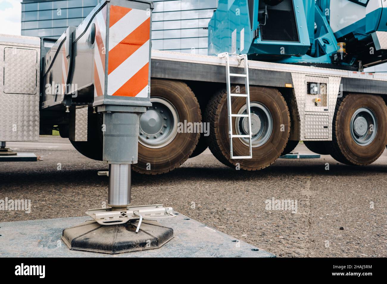 installed hydraulic support of an automobile crane Stock Photo - Alamy