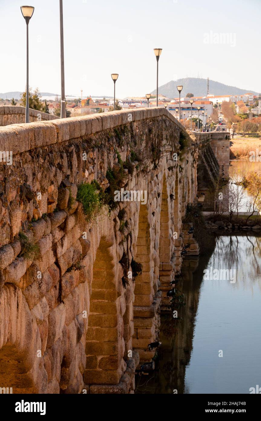 Puente romano de merida hi-res stock photography and images - Alamy