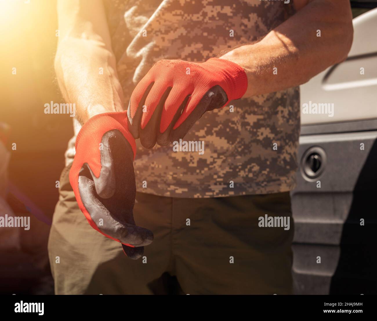 Mechanic gloves hi-res stock photography and images - Alamy