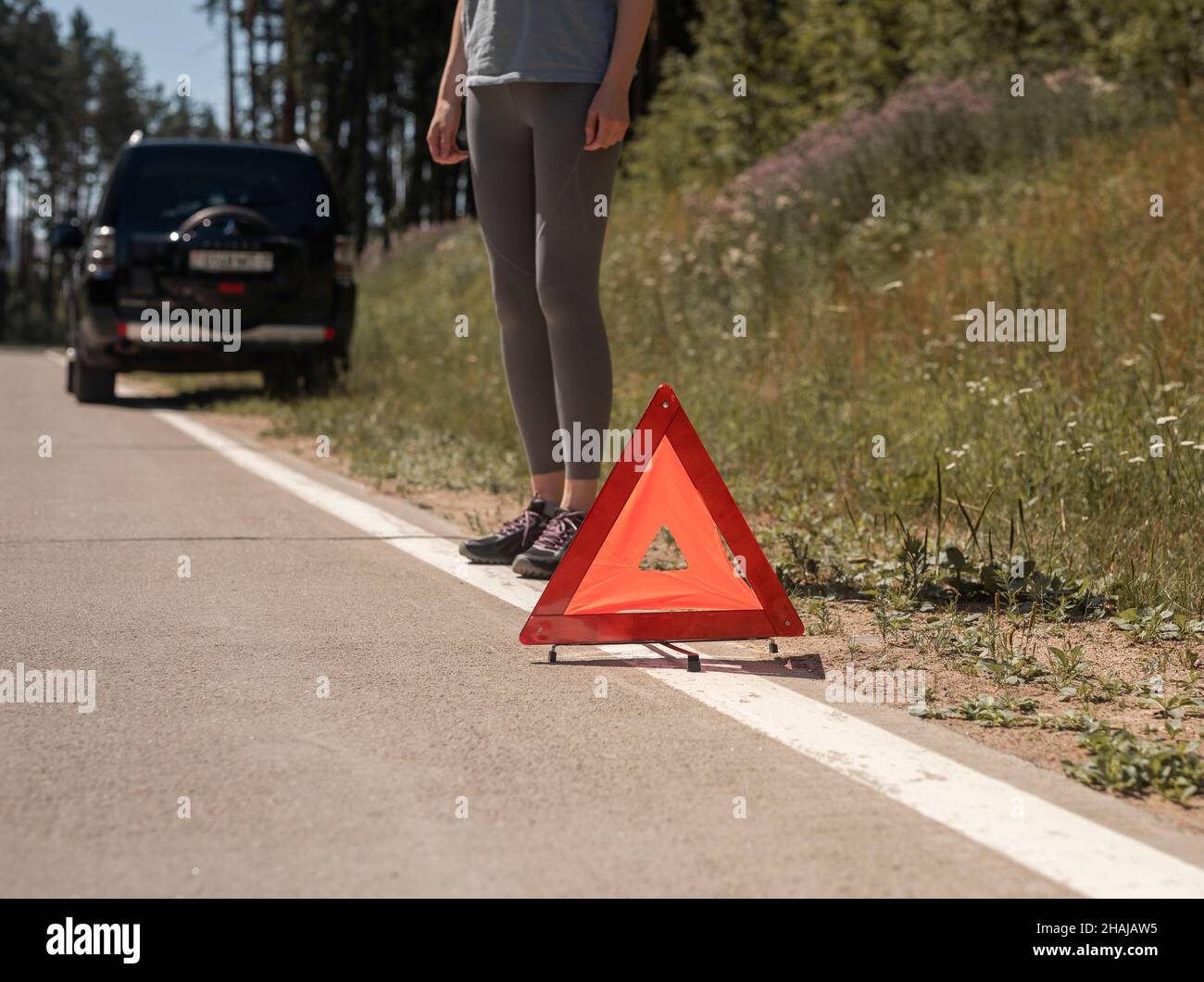 Breakdown triangle hi-res stock photography and images - Alamy