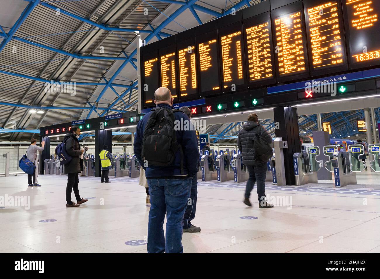Train departures hi-res stock photography and images - Alamy