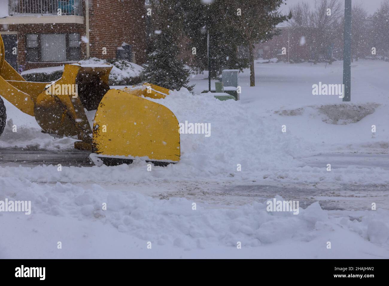 Heavy equipment maintenance hi-res stock photography and images - Alamy
