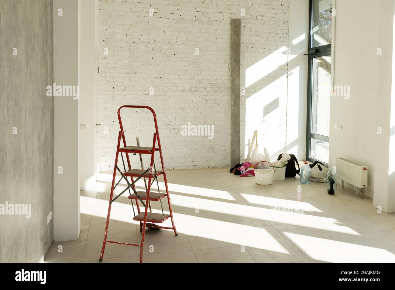 House under construction. repair room Stock Photo - Alamy