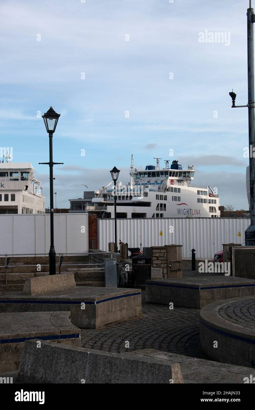Ferry terminal portsmouth hi-res stock photography and images - Alamy