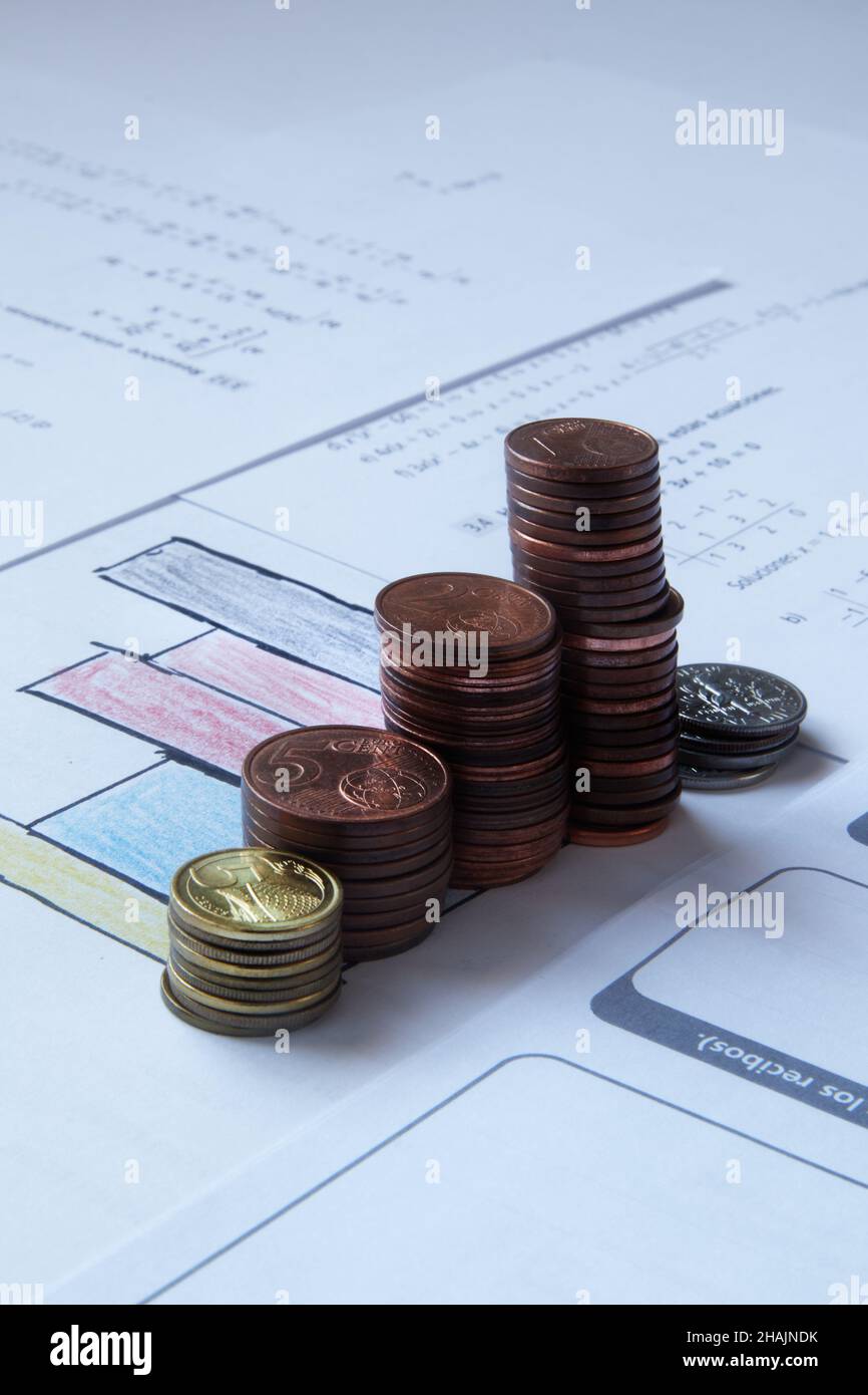 Vertical bar graph hi-res stock photography and images - Alamy