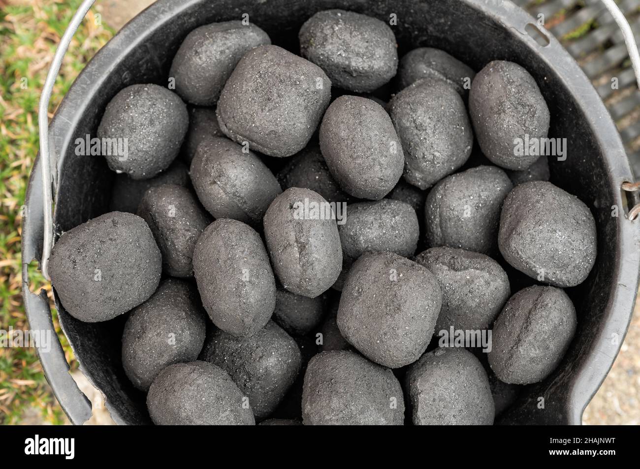 Smokeless fuel hi-res stock photography and images - Alamy