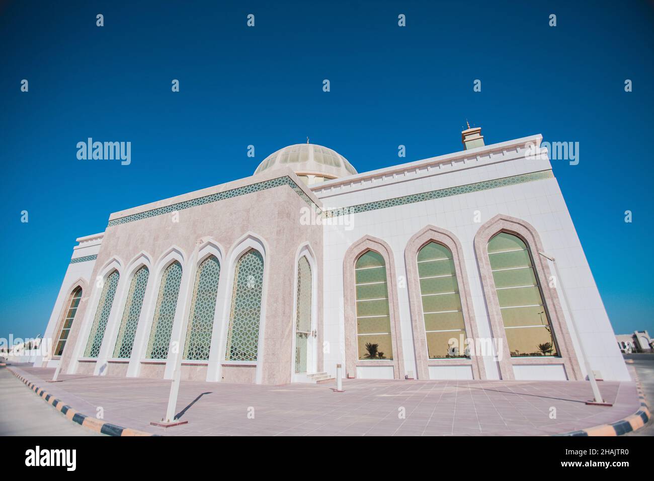 The Salman bin Hamad Mosque in Bahrain Stock Photo - Alamy