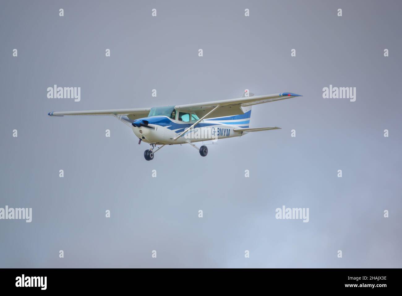 G-BNYM Cessna 172N Skyhawk Kestrel Syndicate AAC Middle Wallop (EGVP ...