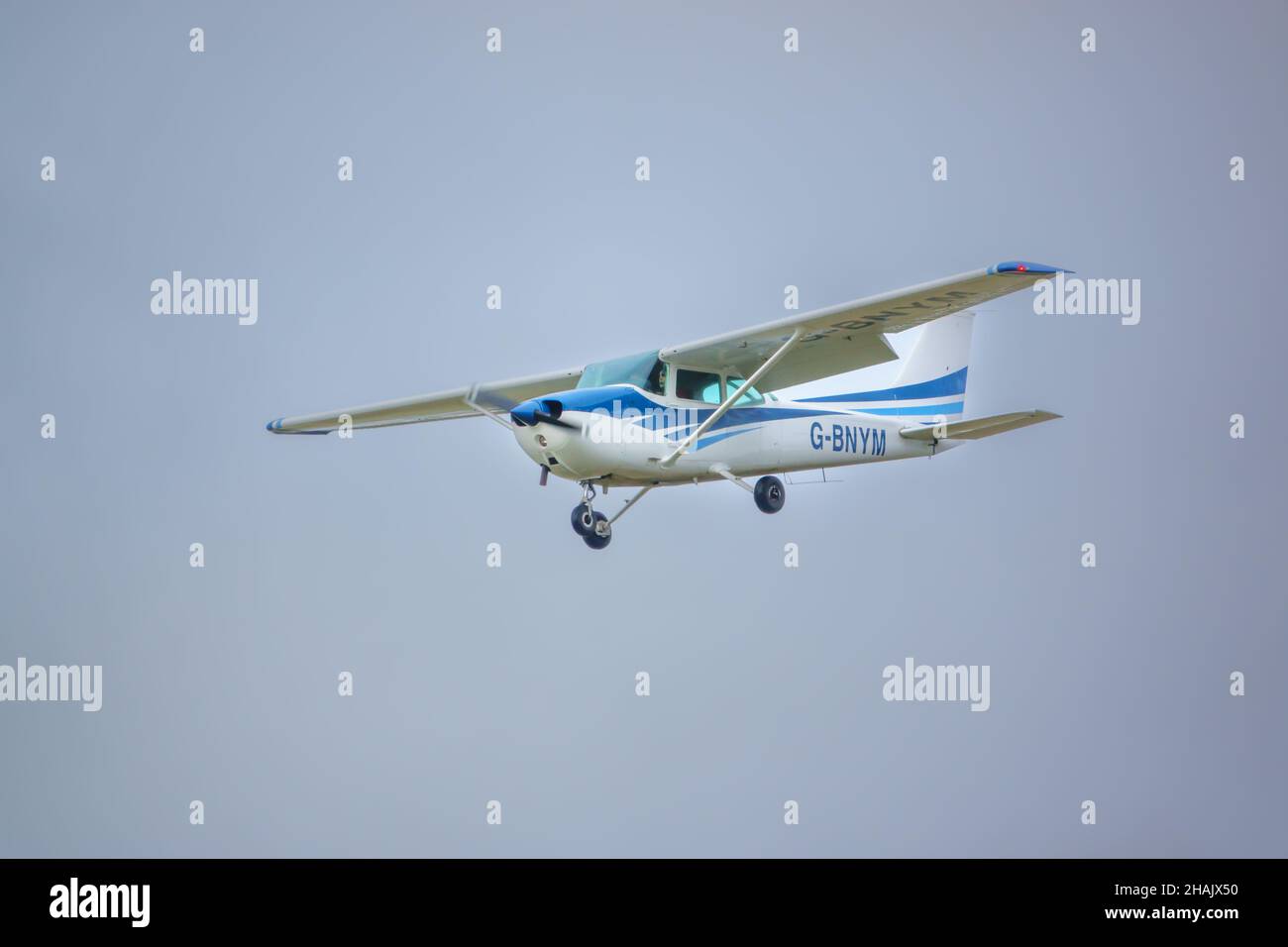 G-BNYM Cessna 172N Skyhawk Kestrel Syndicate AAC Middle Wallop (EGVP ...