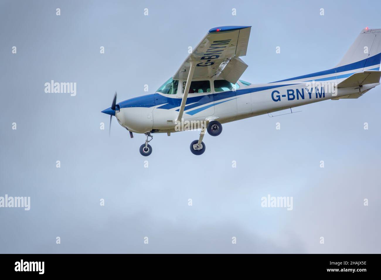 G-BNYM Cessna 172N Skyhawk Kestrel Syndicate AAC Middle Wallop (EGVP ...