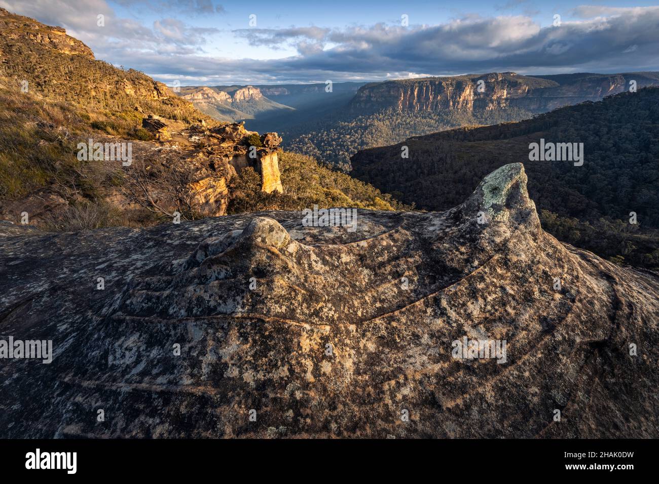 Sunlight on rocks hi-res stock photography and images - Alamy