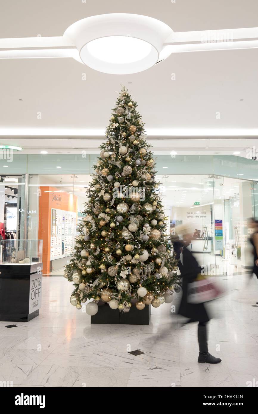 Cabot square mall hi-res stock photography and images - Alamy