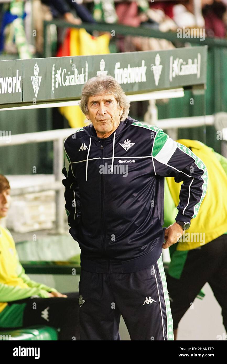 Real betis coach hi-res stock photography and images - Alamy