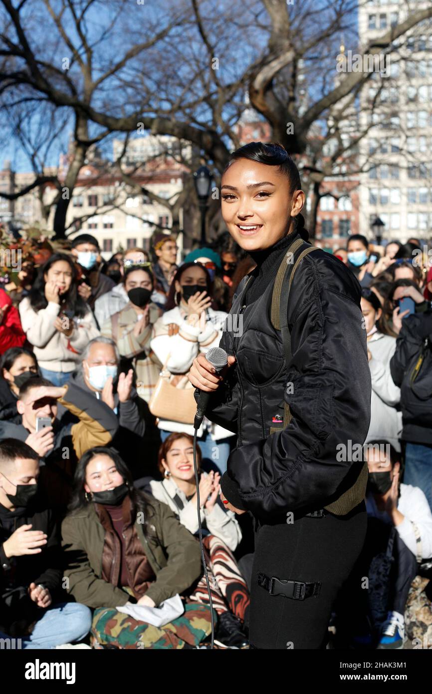New York, New York, USA. 13th Dec 2021. British pop-star Joy Crookes ...