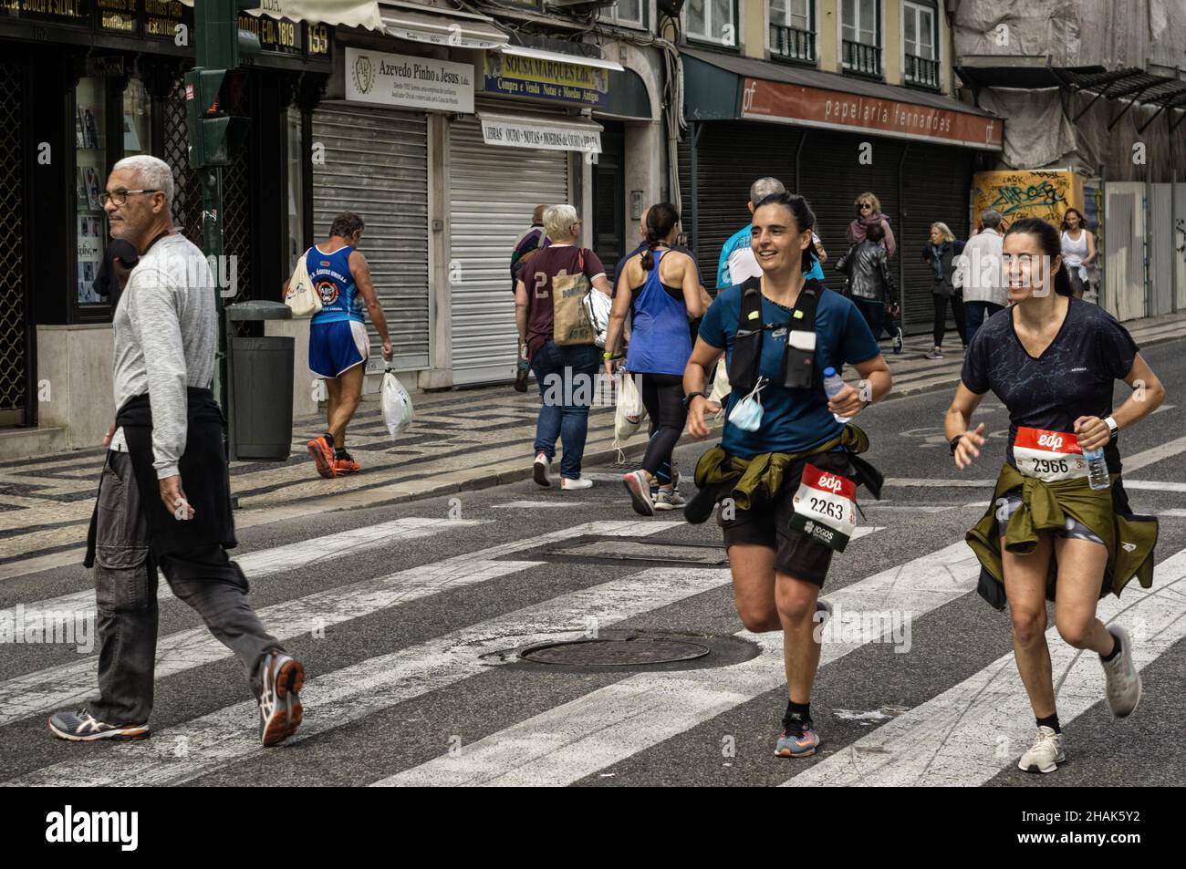 Lisbon marathon hi-res stock photography and images - Alamy