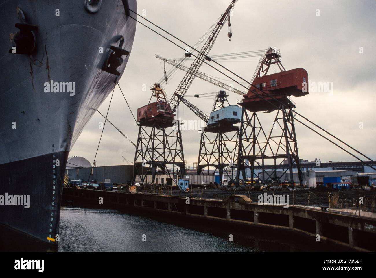 ship next to cranes in Brooklyn Navy Yard NYC Stock Photo - Alamy