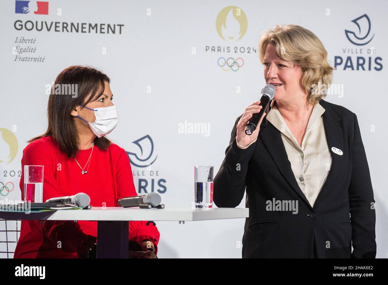Anne Hidalgo, Mayor of Paris, Brigitte Henriques, President of CNOSF ...