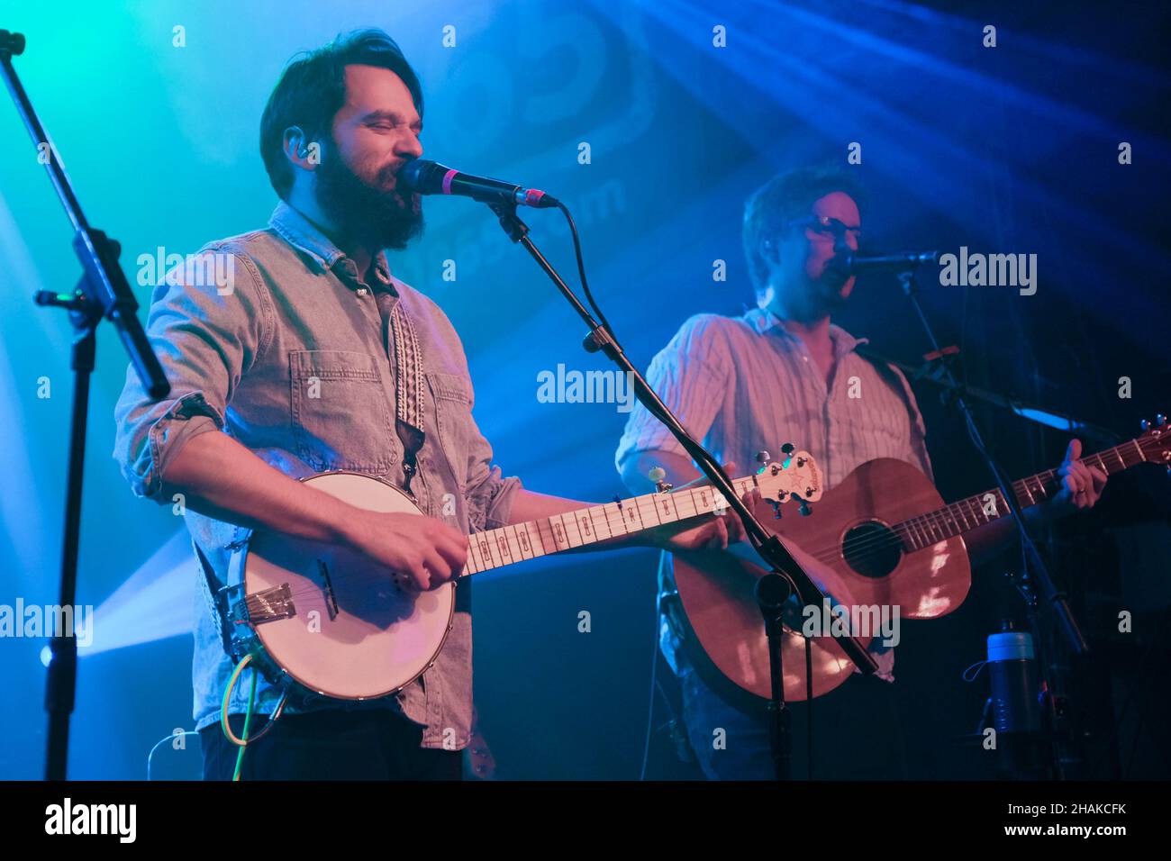 Southampton, UK. 10th Dec, 2021. Andy Yates, banjo player and vocalist ...