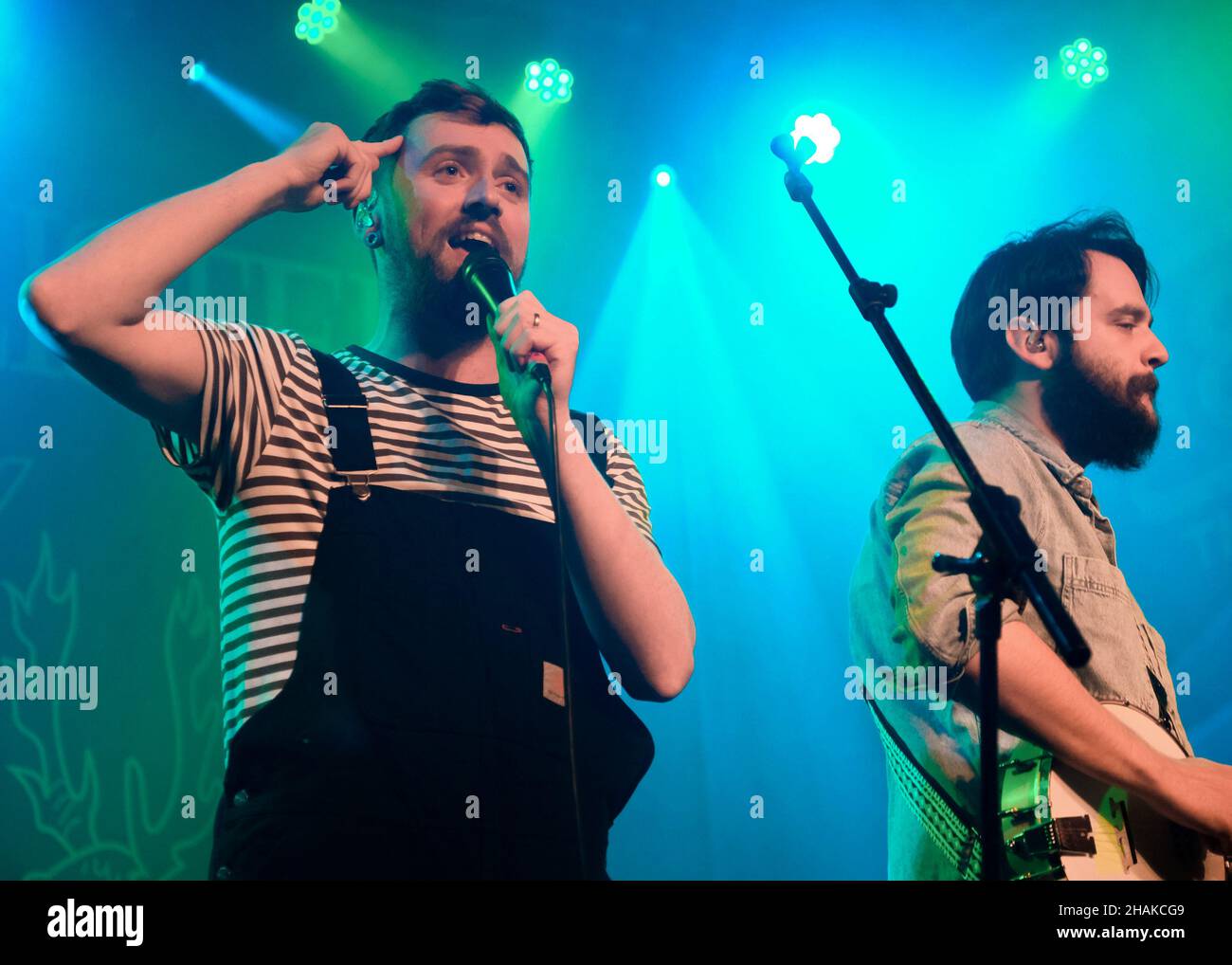 (L-R) Vocalists Jonathan "JD" Darley and Andy Fields with British a ...