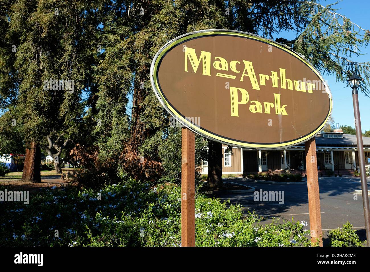 Macarthur park restaurant hi-res stock photography and images - Alamy