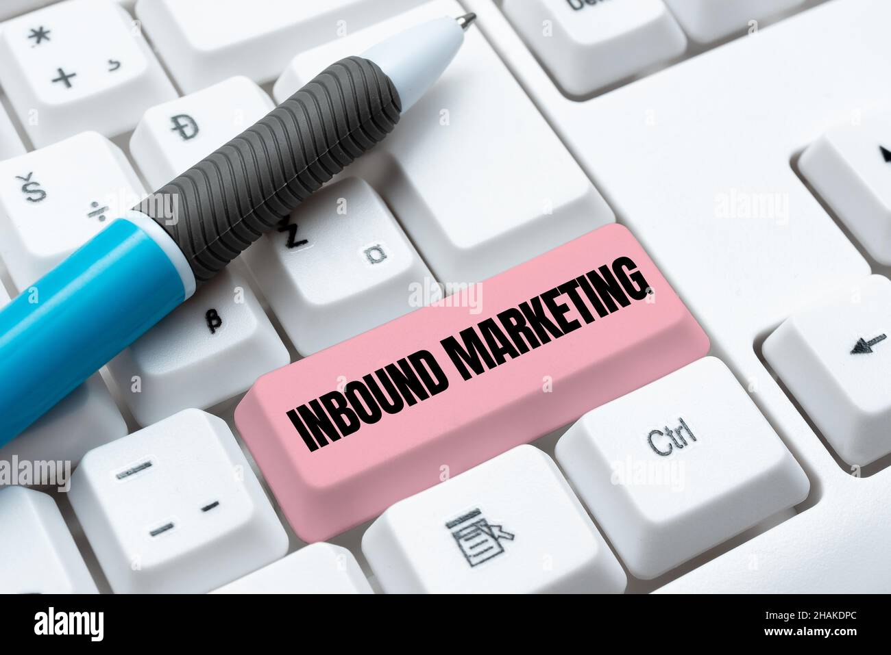 Handwriting text Inbound Marketing. Business idea Process of attracting ...