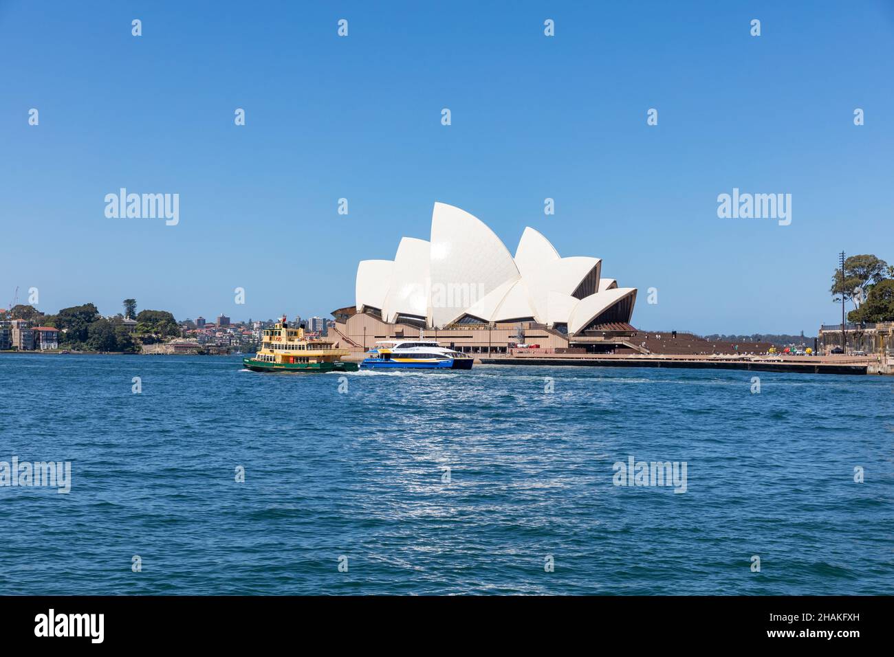 Sydney Opera House summers day bright blue clear skies,Sydney harbour ...