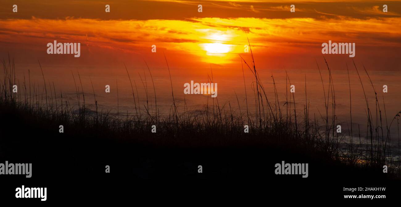 Sunrise/Sunset on the beach in Destin, FL Stock Photo - Alamy