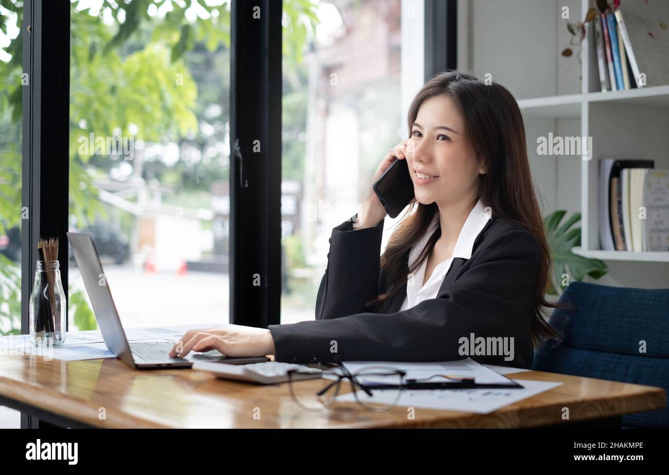 Insurance agent offers and explain health insurance life plan for ...