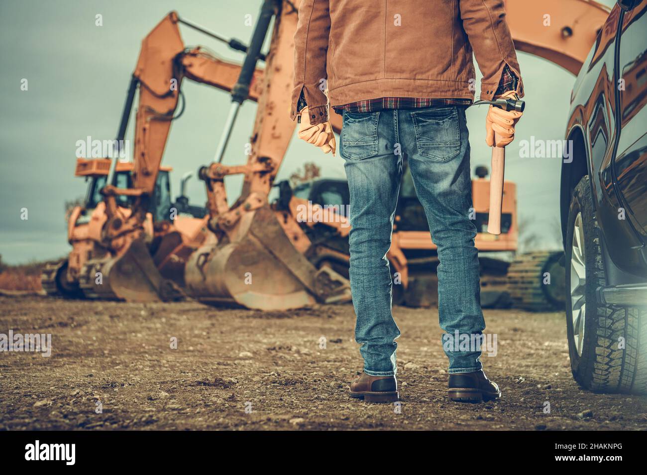 Loading a pickup truck hi-res stock photography and images - Alamy