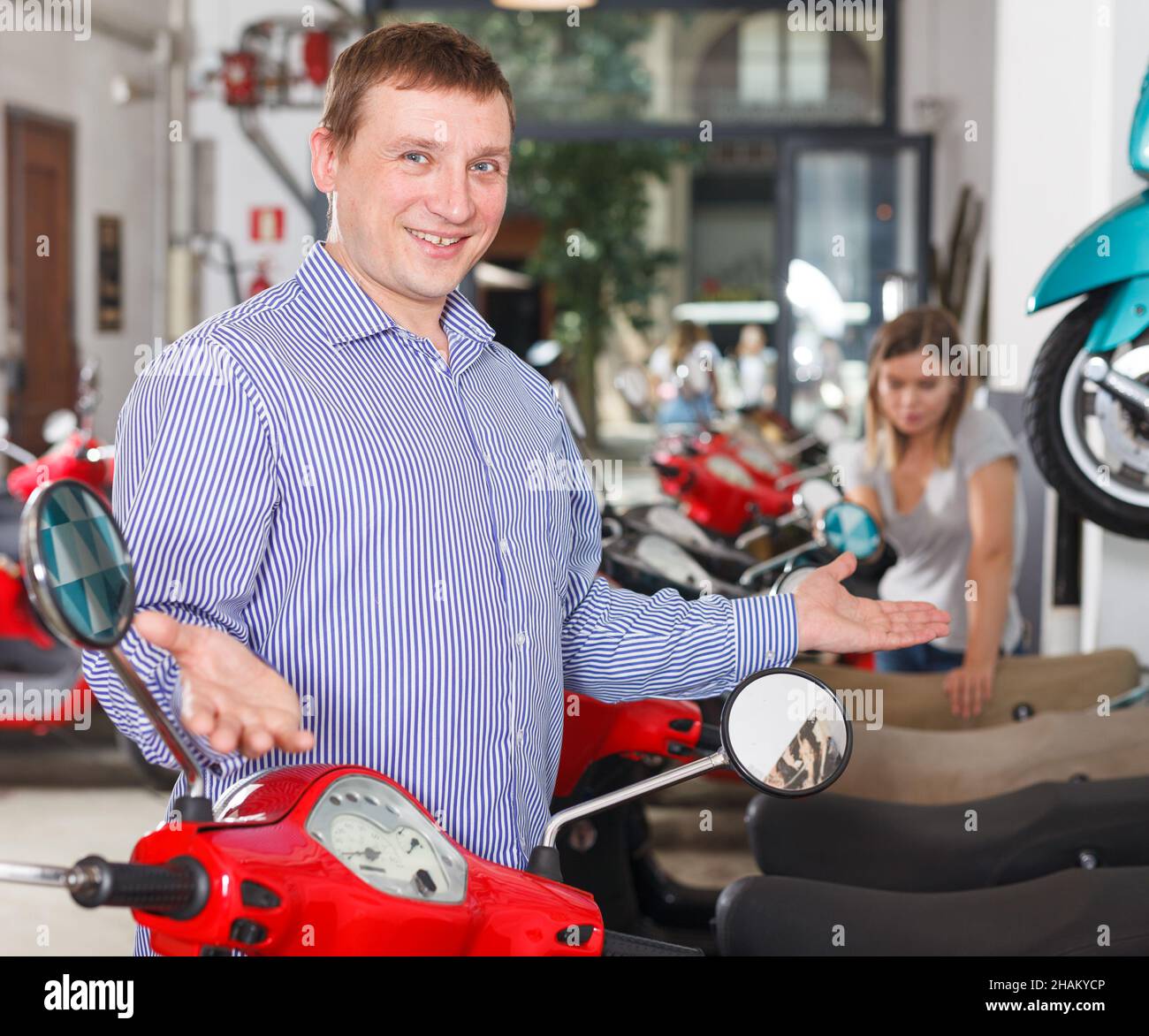 Portrait man chopper motorcycle hi-res stock photography and images - Alamy