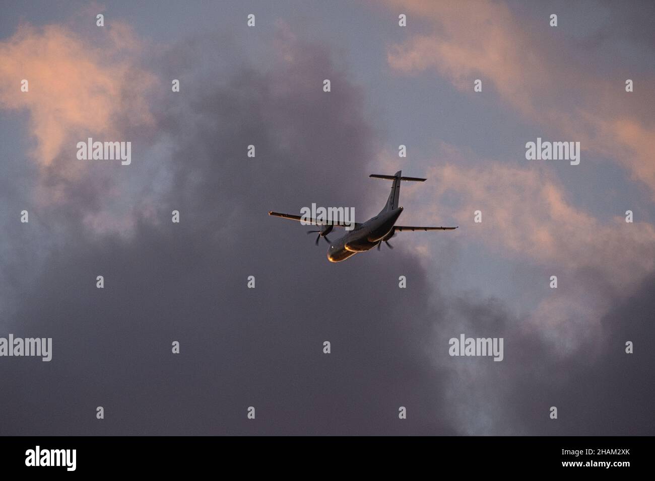 Sunbeam air transport hi-res stock photography and images - Alamy