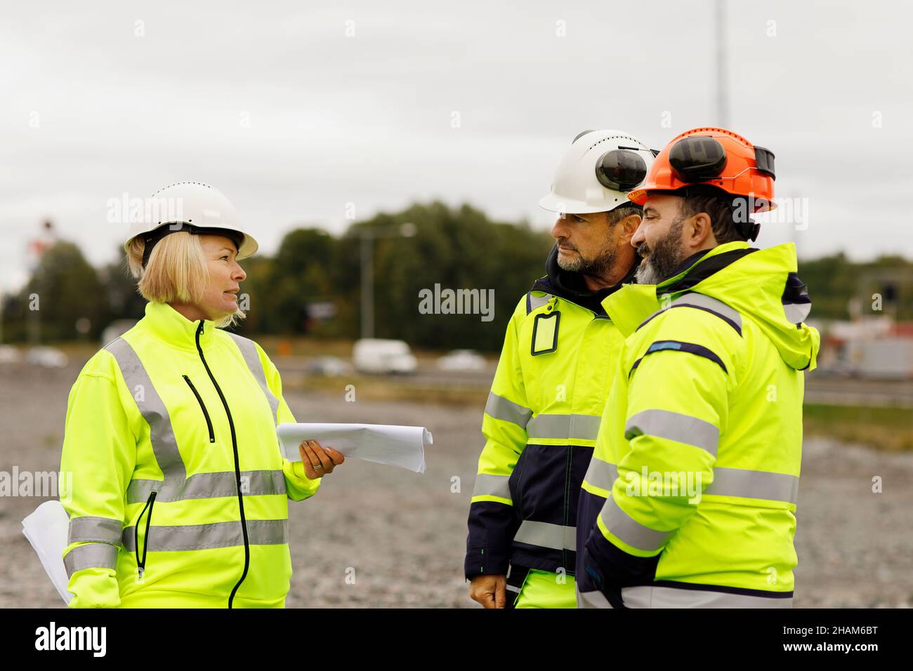 Reflective clothes hi-res stock photography and images - Alamy