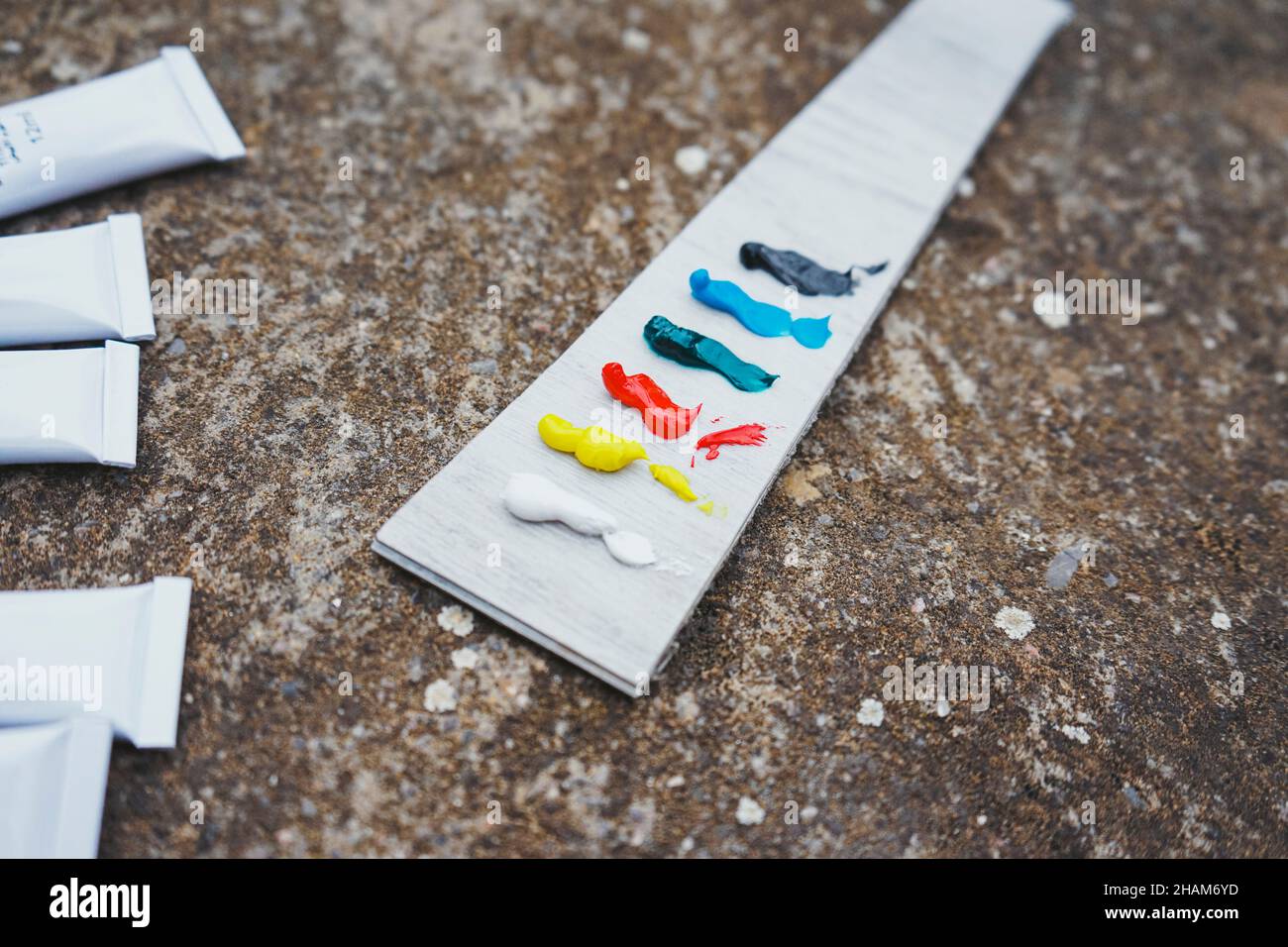 Simple color test with oil paint Stock Photo - Alamy