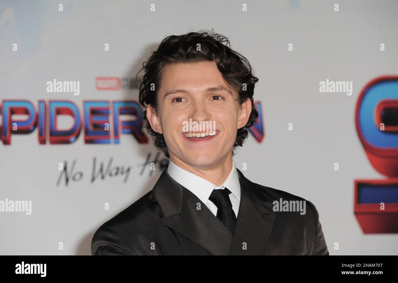 Los Angeles, CA. 13th Dec, 2021. Tom Holland at arrivals for SPIDER-MAN ...
