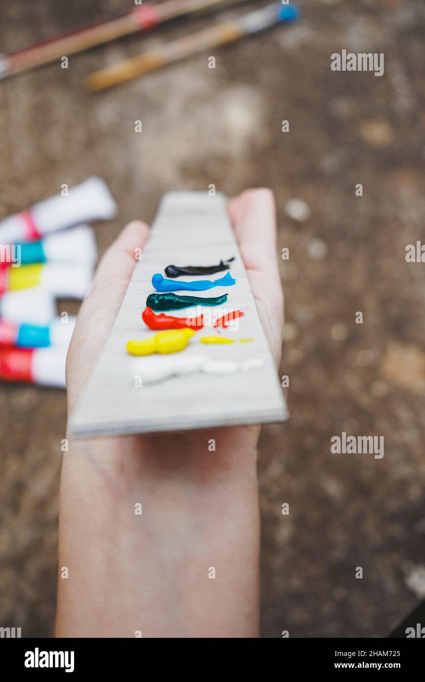 Simple color test with oil paint Stock Photo - Alamy