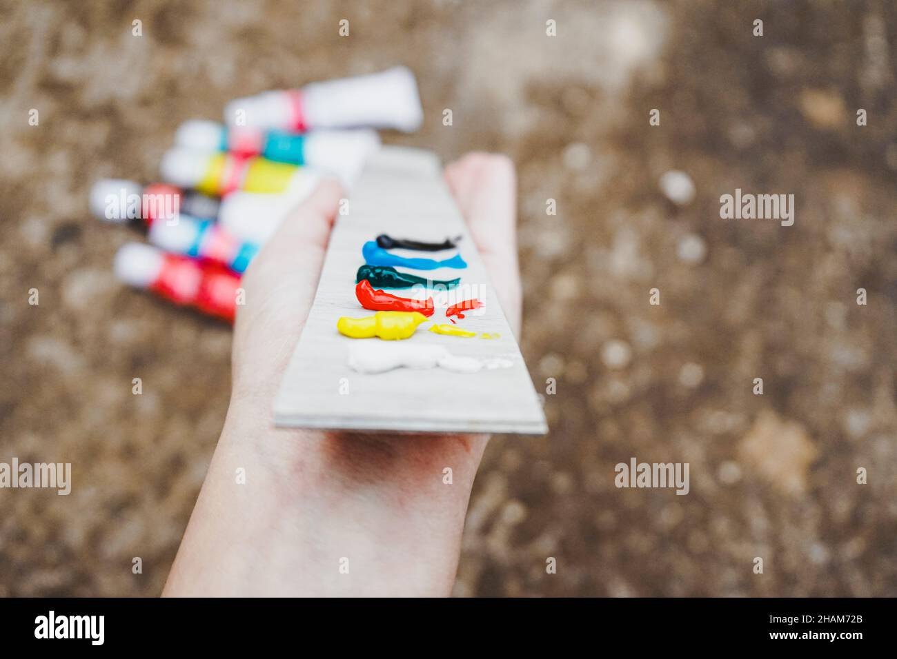 Simple color test with oil paint Stock Photo - Alamy