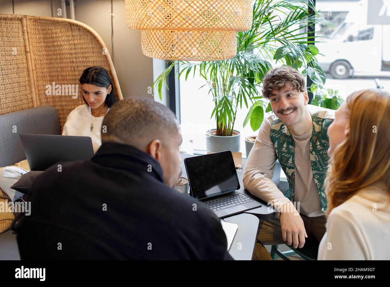 Diversity women coworkers talking hi-res stock photography and images ...
