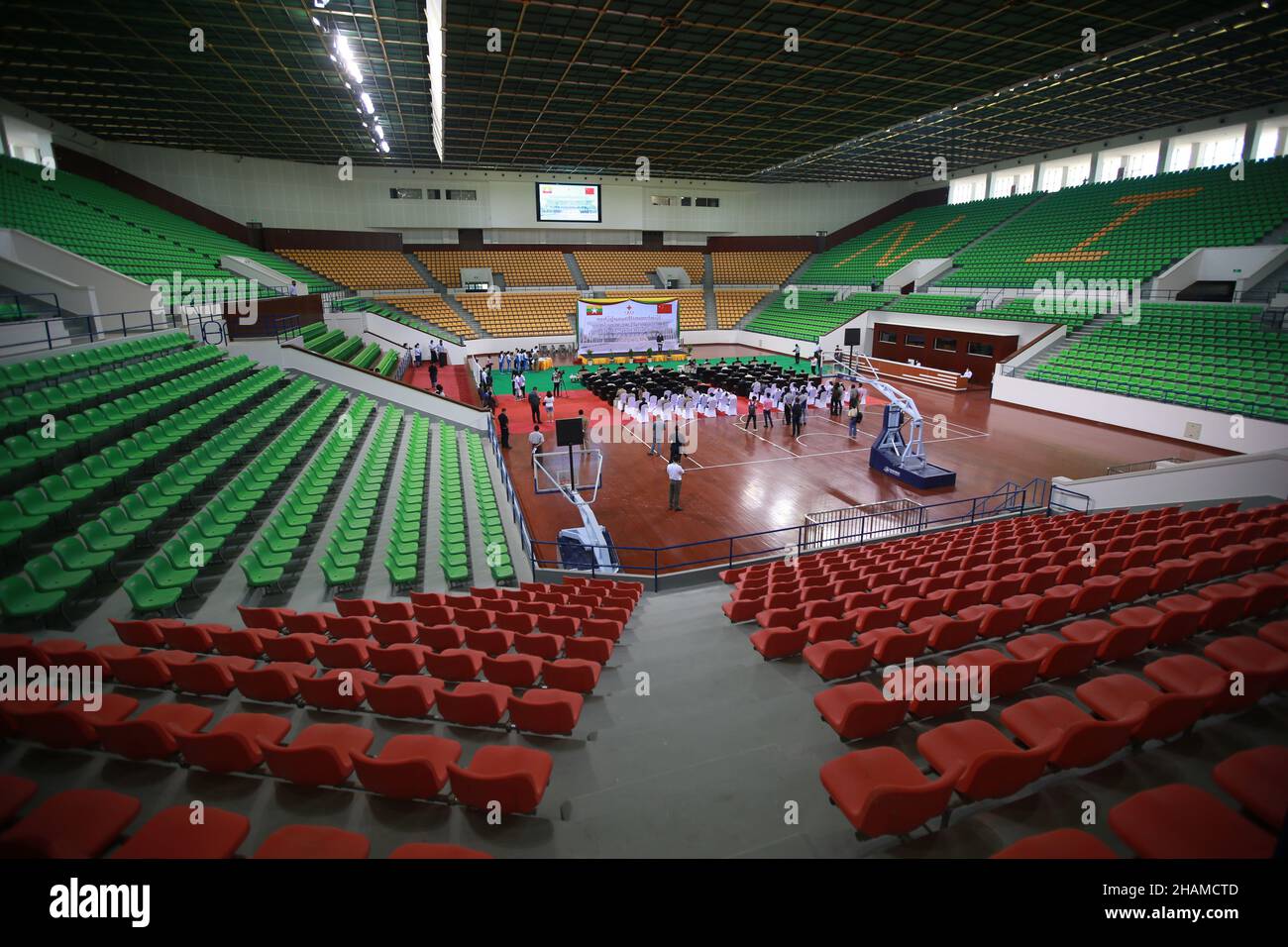 (211214) -- YANGON, Dec. 14, 2021 (Xinhua) -- Photo taken on Dec. 14 ...