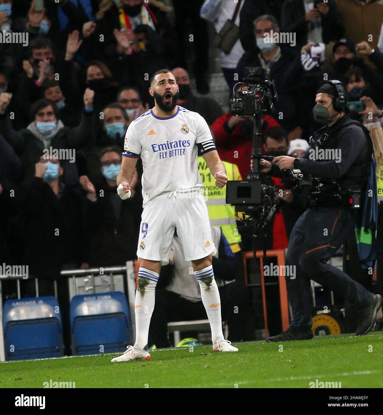 Karim Benzema of Real Madrid has just scored the leasing 1-0 goal ...