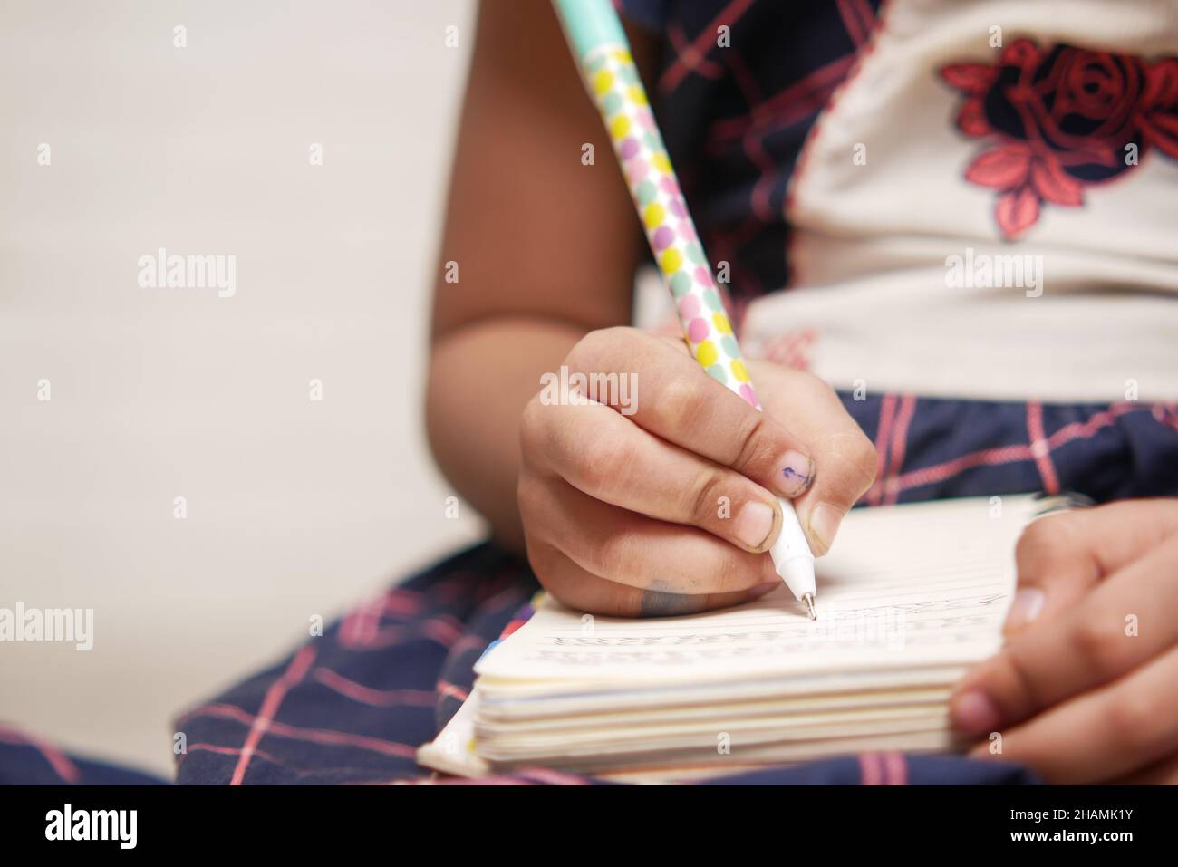 Child hand writing hi-res stock photography and images - Alamy