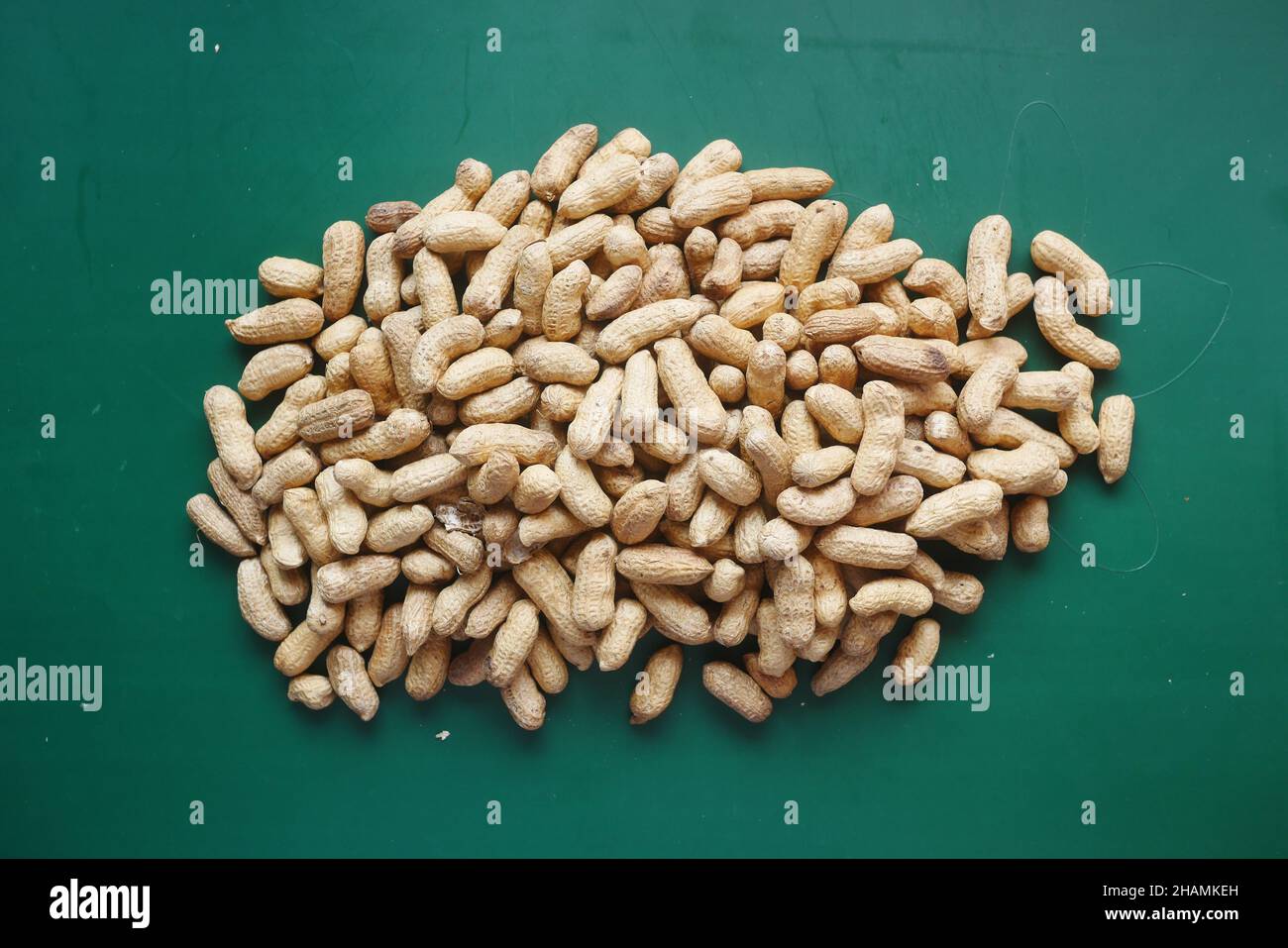 Many peanuts hi-res stock photography and images - Alamy
