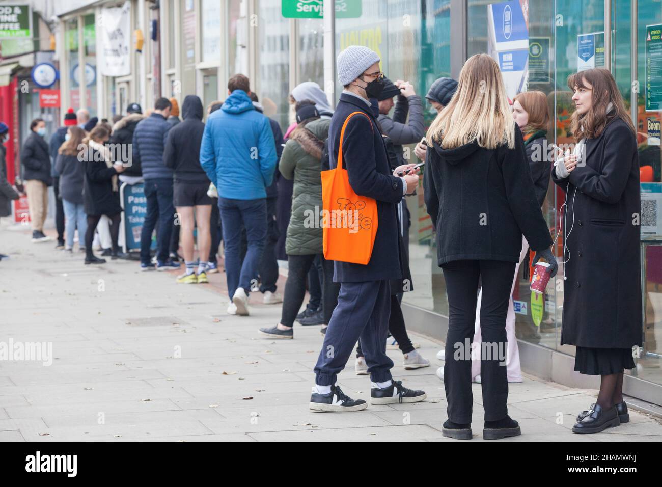 Long waiting line pharmacy hi-res stock photography and images - Alamy