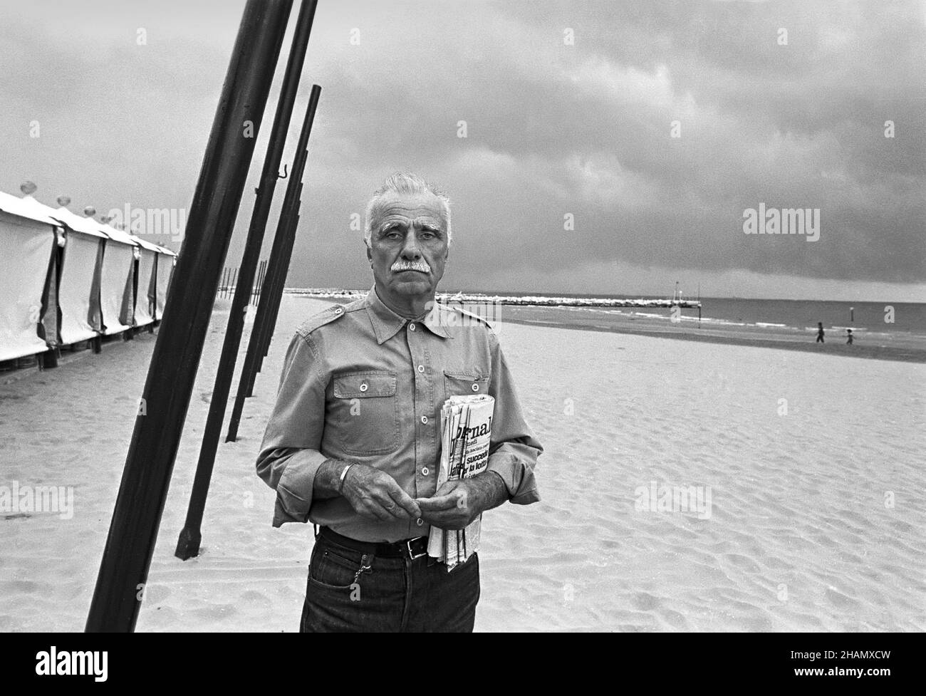 - the filmmaker Mario Monicelli at the film festival of Venice in 1982 ...