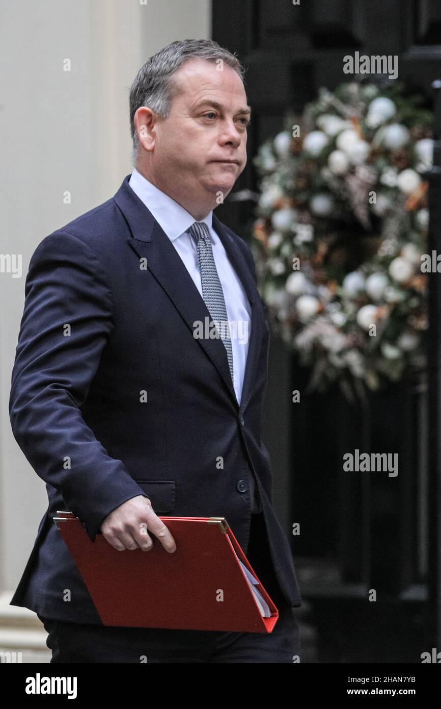 Portfolio cabinet hi-res stock photography and images - Alamy